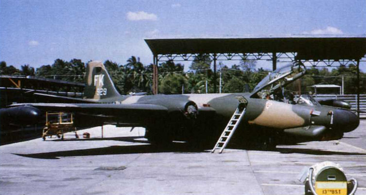 Air International 2005-12