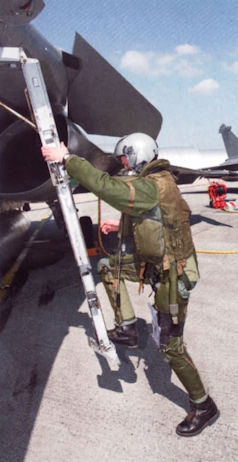 Air International 2011-07