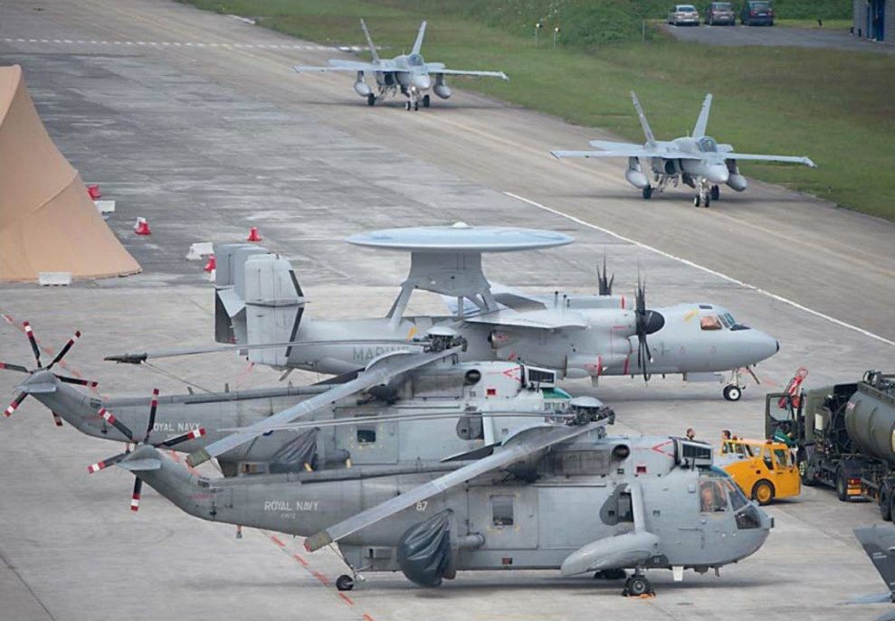 Air International 2013-08