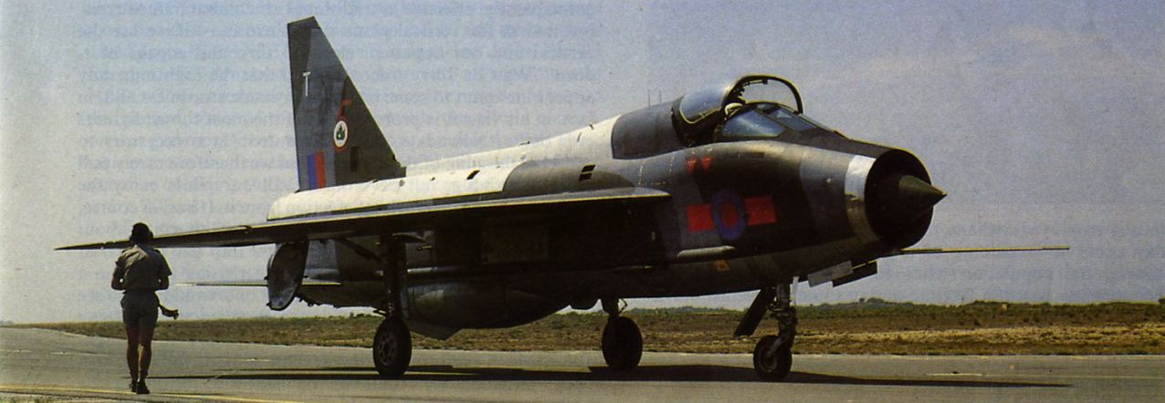 English Electric / BAC Lightning T.4 / T.5