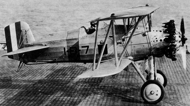 Boeing F4B / P-12