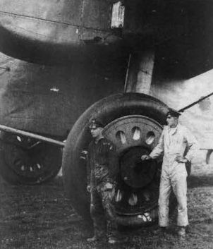 Aeroplane Monthly 1990-03