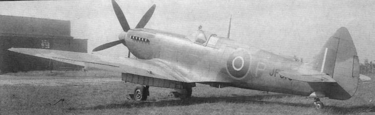 Supermarine Spitfire Mk.IV / Mk.XII / XIV